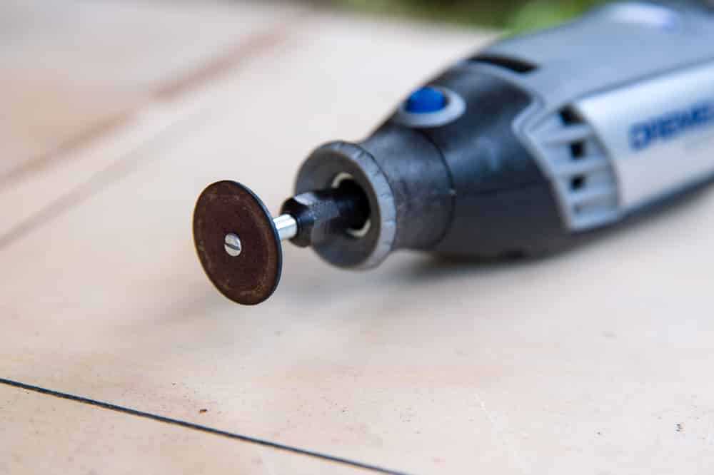 Choosing Between Dremel 400 XPR vs 4000 Rotary Tool - Which Is Better ...